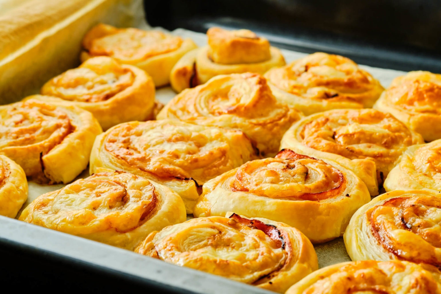 Torciglioni di pasta sfoglia alla Coppa Menatti | Menatti